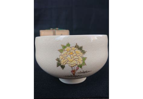 薩摩茶碗 十四代沈壽官造 久留米で話題を呼んでいる古美術店は茶道具や古陶磁などを扱っております