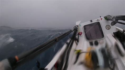 НЕВЕРЕСТ Океанската експедиция на Максим и Стефан Иванови страница 38 National Geographic