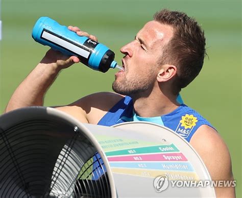 카타르 더위 쉽지 않네 연합뉴스