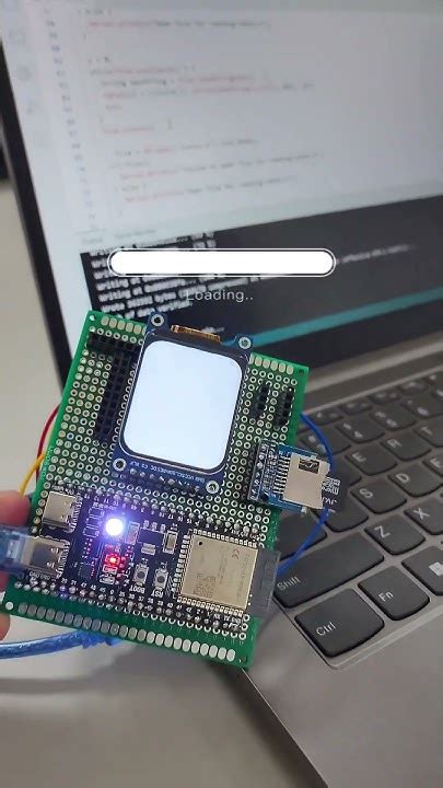 Tft Lcd Screen Displaying Robot Eyes With Esp32 S3 Diyprojects