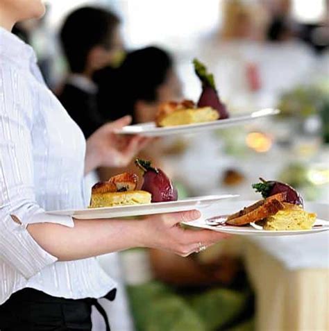 Waiters Reveal What Its Really Like Working In Hospitality Page 7