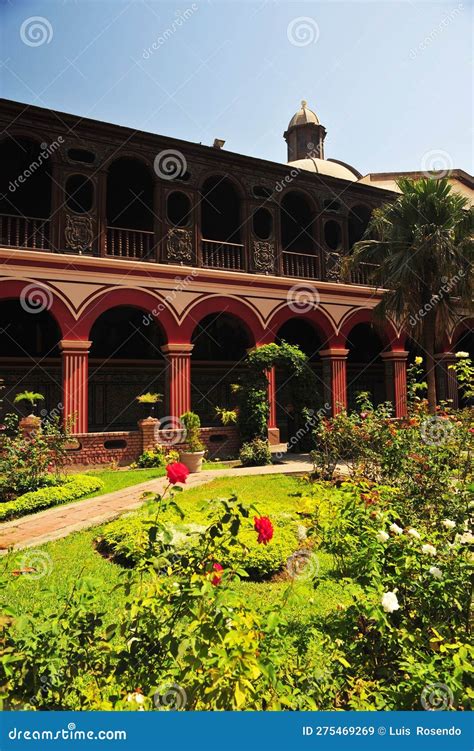 Lima Peru December 31 2014 Courtyard In The Convento Santo Domingo