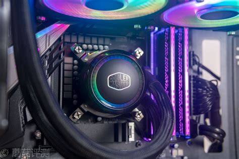 240水冷大战9900k！酷冷至尊海魔240grgb水冷评测
