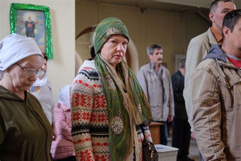 Преосвященный Иннокентий совершил Божественную литургию в храме в честь Воскресения Христова