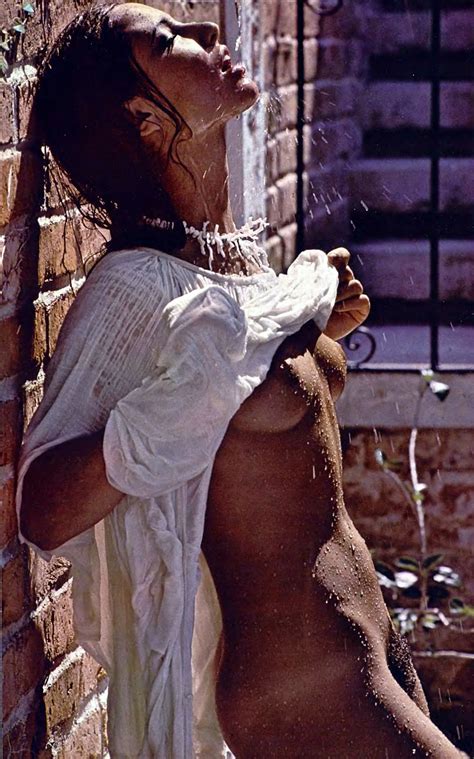 Naked Laura Lyons Added 11302017 By Manuros72