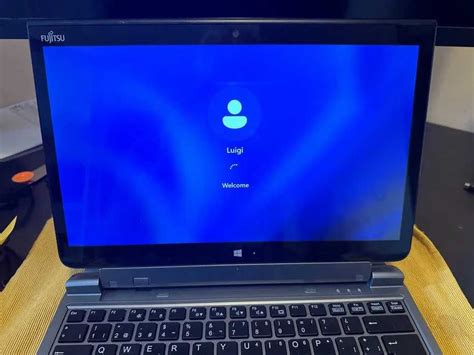 Fujitsu Stylistic Q736 I5 6 Gen Si Docking Station Bucuresti Sectorul 1 • Olx Ro