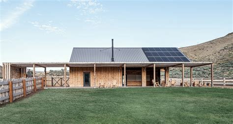 Barns And Ranches Inform Signals Experience Center In Oregon State Park