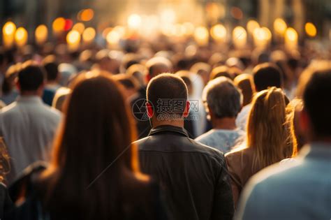 人群背影高清图片下载 正版图片600360253 摄图网