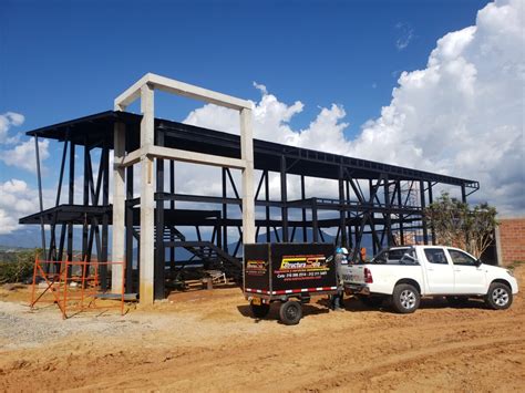 Estructuras Metálicas En Perfiles Ipe Heaw Y Tubería Estrutural