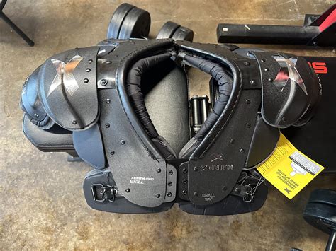 Adult Small Xenith Pro Skill Shoulder Pads Sidelineswap