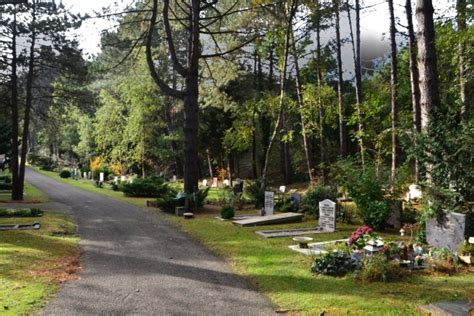 Op Het Kerkhof Nlmeldpunt Nl Meldkamermaastricht Nl