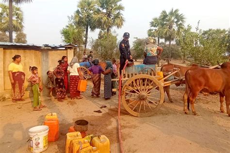 ရေနံချောင်းမြို့နယ် မီးသတ်ဦးစီးဌာနက သောက်သုံးရေဂါလံငါးသောင်းကျော် လှူဒါန်း Information And