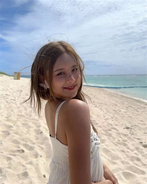 ViuTV女神学打后空翻被教练抓胸网民看到眼火爆摆明是故意的