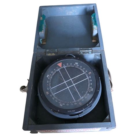 Royal Air Force P10 Aircraft Compass No 10489 T For Sale At 1stdibs