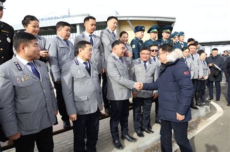 Замын Үүд боомтын ачаа тээврийн цогцолбор барилгыг ирэх долдугаар сард ашиглалтад оруулна