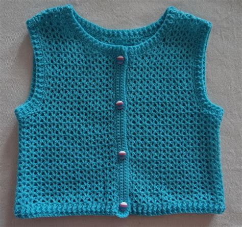 Мастер-класс: детская жилетка на пуговицах крючком. | Clothes, Crochet ...