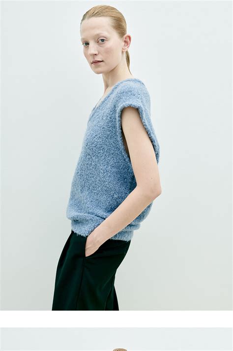 더가먼츠 우먼 발보아 탑 더스티 블루 The Garment Kream