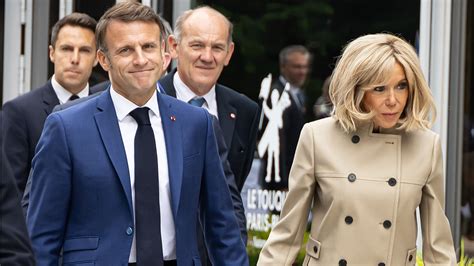 Жена Макрона оконфузилась во время голосования во Франции