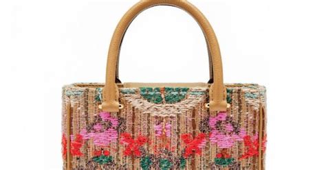 김건희 여사 순방길 착용 가방은 국내 디자이너 브랜드 빌리언템”