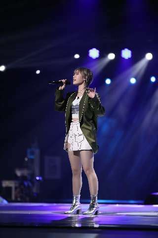下一站传奇女生创始人集体爆金按钮校花学员撩邓紫棋萌翻全场 搜狐大视野 搜狐新闻