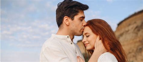 Reasons For Kissing On The Forehead What It Means