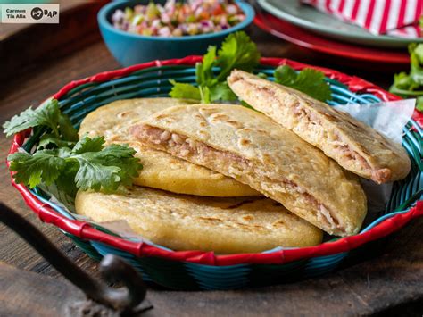 Pupusas Salvadoreñas Así Se Hacen Las Tortillas Rellenas Que Son El