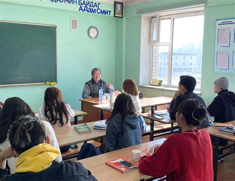 Гаалийн Итгэмжит Зөвлөх ОУЭЗГТМ ийн тэнхимийн зөвлөх багш профессор Л