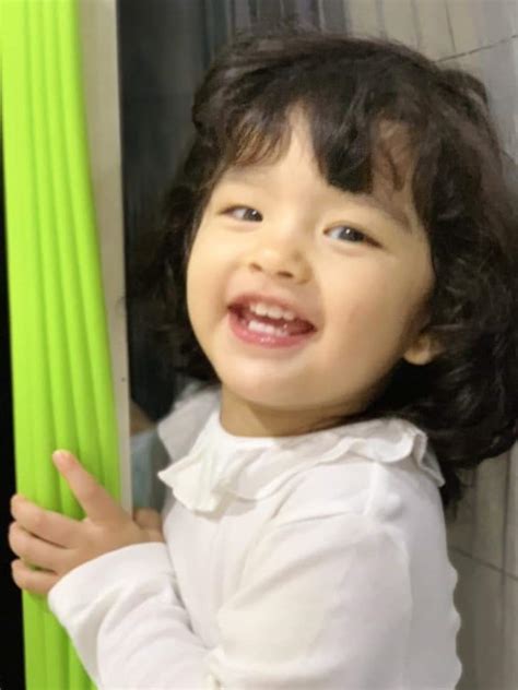 သီတင်းကျွတ်ညလေးကို မိသားစုလိုက် ပျော်ပျော်ပါးပါးဖြတ်သန်းခဲ့ကြတဲ့ လင်းလင