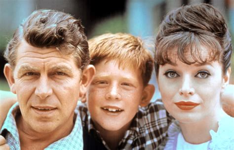 14 Forgotten 60s Tv Couples Who Defined Romance Back Then Takes Me Back