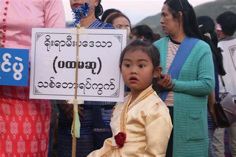 Dvb တောင်ကြီးတန်ဆောင်တိုင်ပွဲတော် ကျပ်သိန်းပေါင်း ၁၀၀၀ ကျော်ဆုချီးမြှင့်