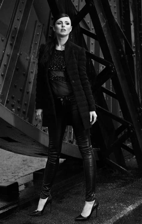 Picture Of Karolina Bil