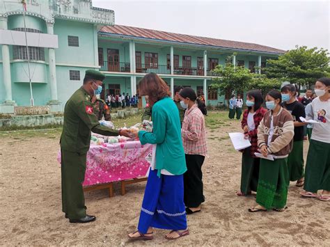 ဟိုပန်၌ တက္ကသိုလ်ဝင်တန်း စာမေးပွဲဖြေဆိုသည့် ကျောင်းသား သူများအား အချိုရည်နှင့် အာဟာရမုန့်များ