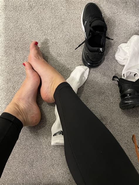 Hot And Sweaty Gym Feet 👣 🥵 Rsweatyfeets