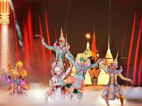 เปิดงานยิ่งใหญ่ ใต้ร่มพระบารมี 241 ปี กรุงรัตนโกสินทร์