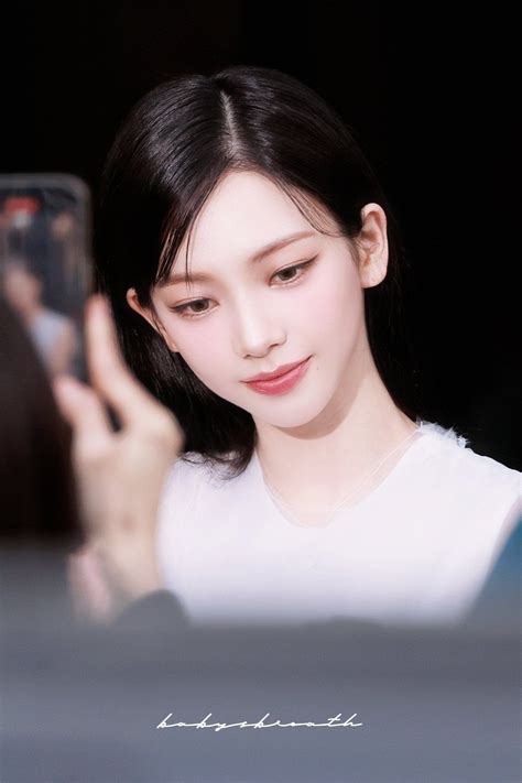 카리나 밀라노 패션위크 참석 짱공유 연예인