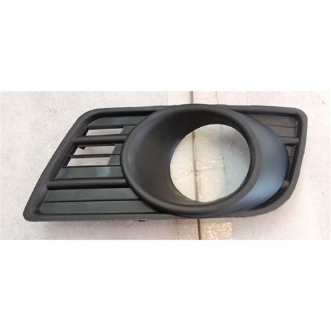 ฝาครอบไฟสปอร์ตไลท์ แบบมีรู Suzuki Swift ปี2010 2012 Rh ราคา ต่อข้าง Shopee Thailand