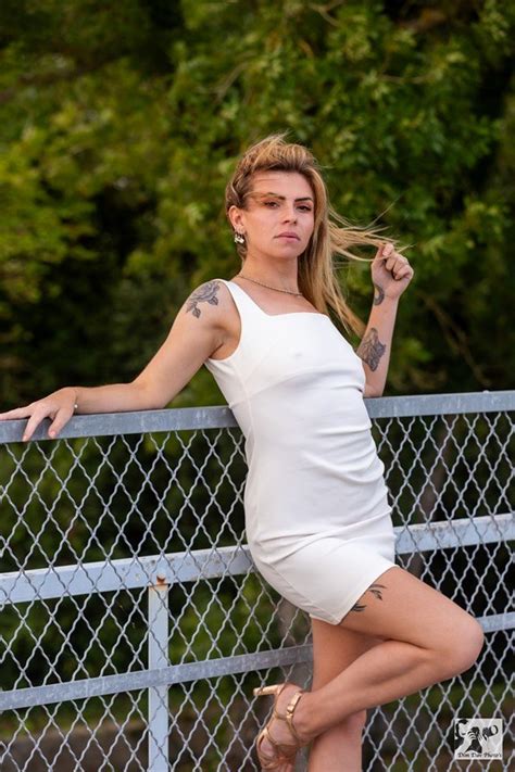 Margot C Dim Dav Photos