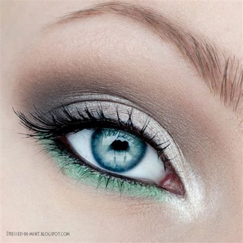 Easy Blue Eyes Makeup Tutorials For Beginners
