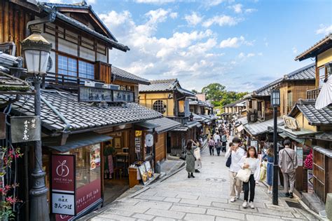 京都で古い町並みを楽しむなら外せないエリアを8ヶ所紹介 京都着物浴衣レンタル咲く都京都着物浴衣レンタル咲く都祇園京都