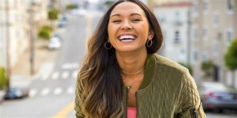 How To Break Free From A Negative Mindset In 5 Simple Steps Hilary Decesare Yourtango