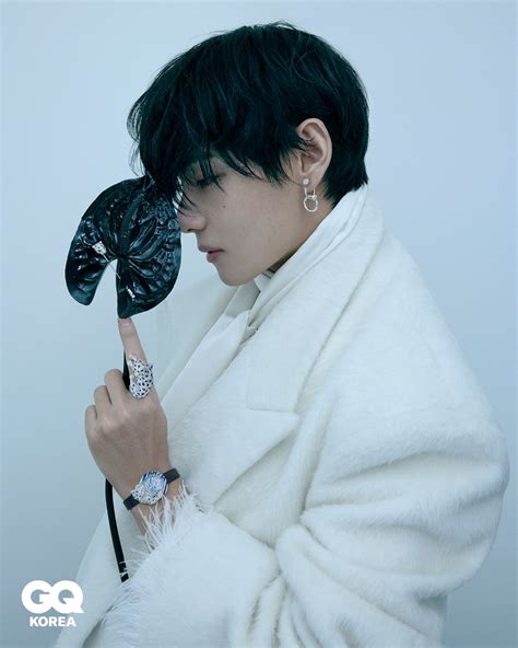 𝙂𝙌 𝙆𝙊𝙍𝙀𝘼 𝙁𝙀𝘽𝙍𝙐𝘼𝙍𝙔 𝙄𝙎𝙎𝙐𝙀 𝙒𝙄𝙏𝙃 𝙑 반짝여 보석같던 투명해 빛나던 그날의v V Vxgqkorea