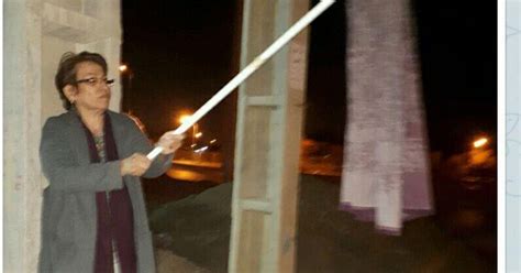 دختران خیابان انقلاب