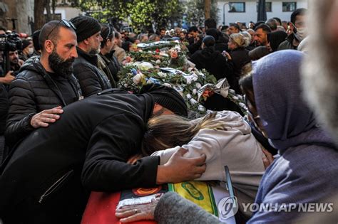 눈물의 장례식…슬픔에 빠진 튀르키예 연합뉴스