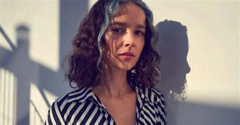 Monika Brodka Nago Przed Lustrem Tak Promuje Nową Płytę