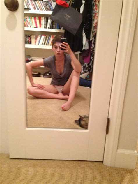 Lizzy Caplan Nude Photos Videos Thefappening