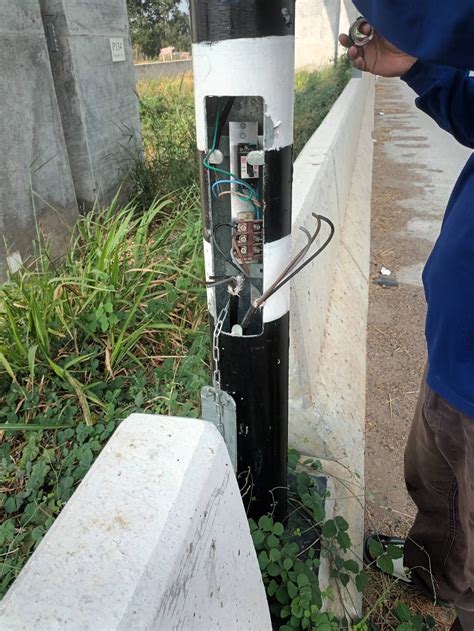 ติดตั้งระบบเสาไฟฟ้าแสงสว่าง เสาไฟถนน เสาไฮแมส โคมไฟถนน โคมไฟถนนled