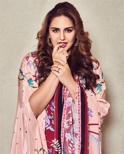 Pin By Om Arya On Huma Qureshi Bollywood Hairstyles Bollywood Girls Huma Qureshi