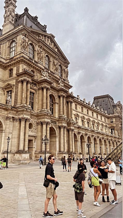 ბედნიერი ოჯახი მანიკა ასათიანი ოჯახთან ერთად პარიზში მოგზაურობს Marao