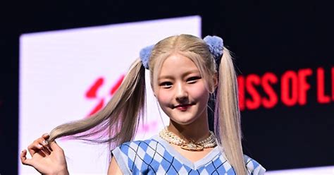 키스오브라이프 하늘 막내의 귀여움[포토엔hd]