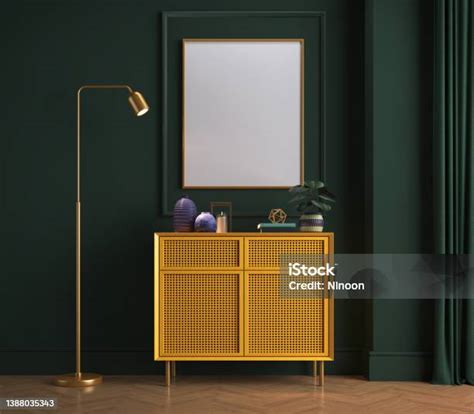 노란색 서랍과 플로어 램프가있는 녹색 어두운 방에서 사진 프레임 모형3d 렌더링 거실에 대한 스톡 사진 및 기타 이미지 거실 노랑 0명 Istock